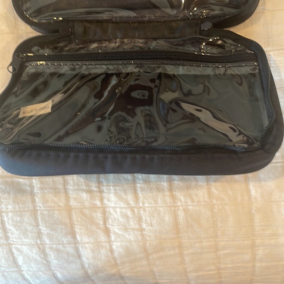 Continental AirLines | Bags | Continental Airlines Travel Toiletry Bag ...